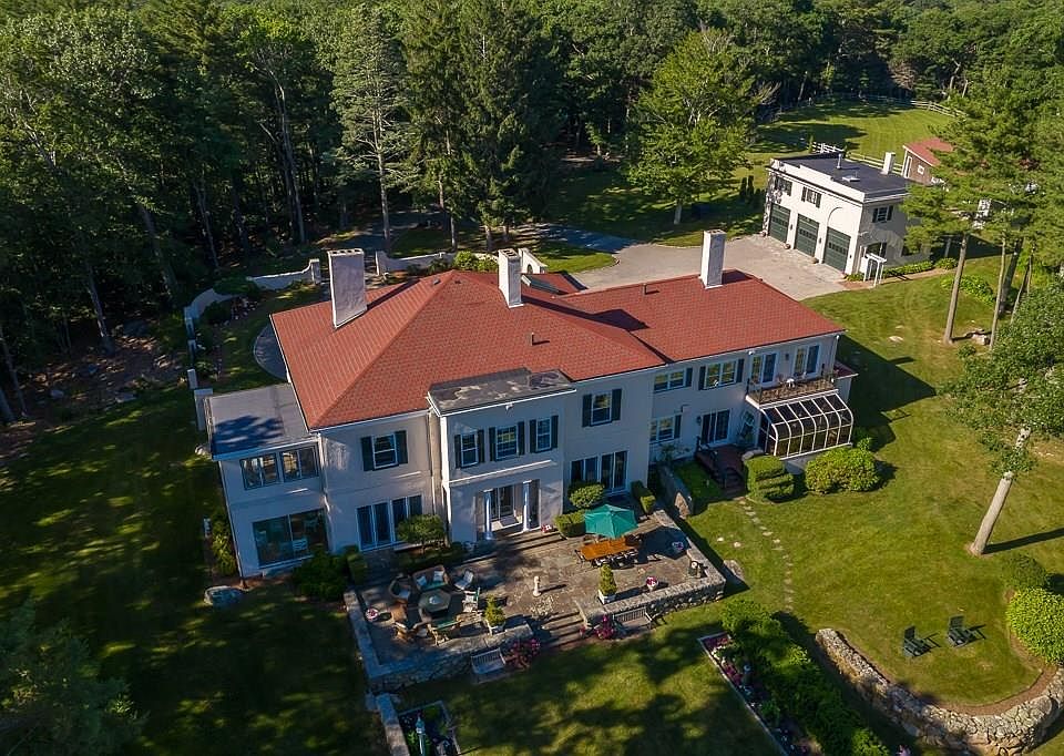 73 Forest St, Manchester, MA 01944 | Zillow