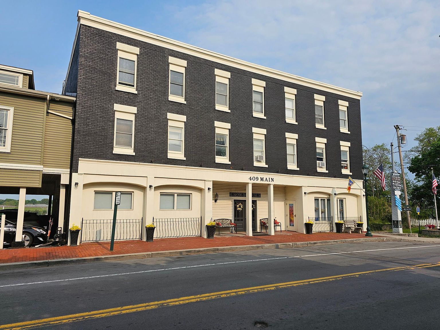 409 Main St APT 8, Youngstown, NY 14174 | Zillow