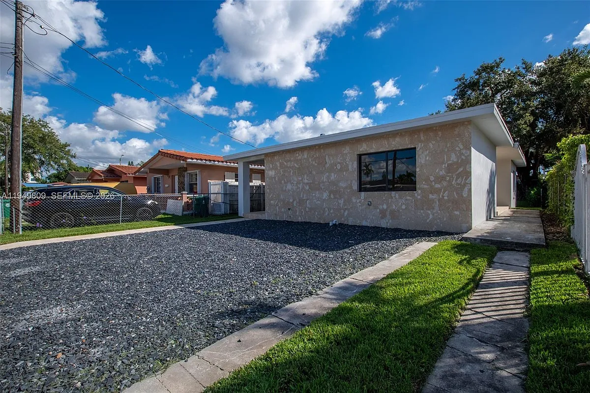 2625 SW 32nd Ct, Miami, FL 33133 | HotPads