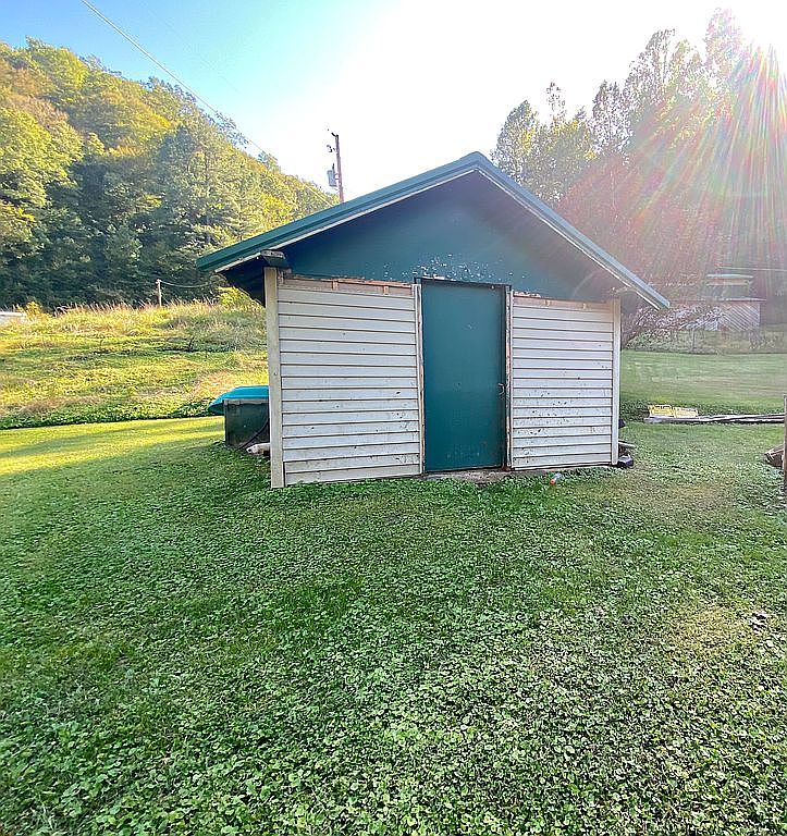 4609 Right Fork Of Brushy Rd, Varney, KY 41571 | Zillow