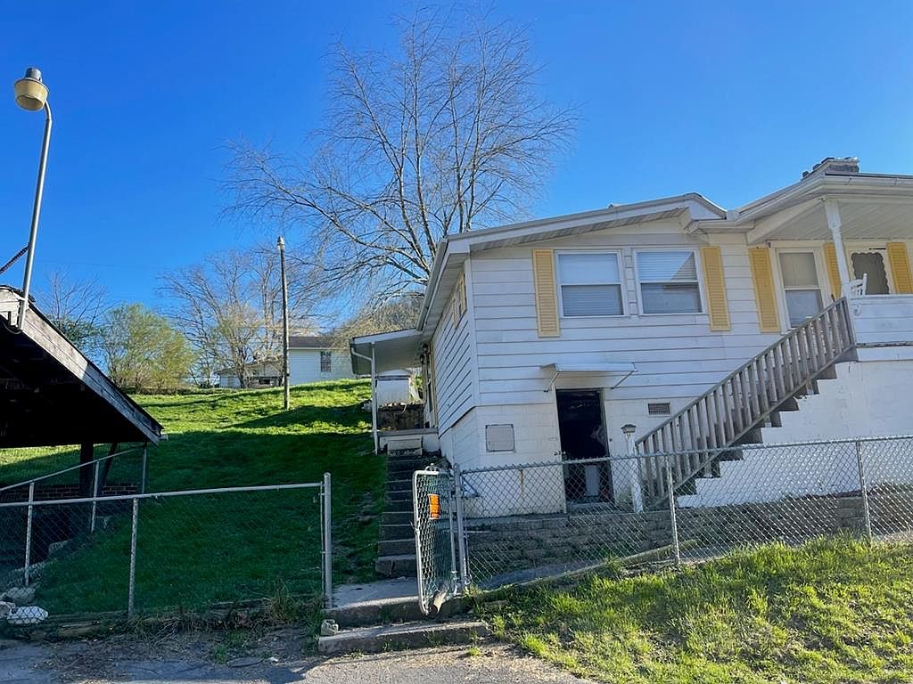 58 Brittain St, Squire, WV 24884 | MLS #53317 | Zillow
