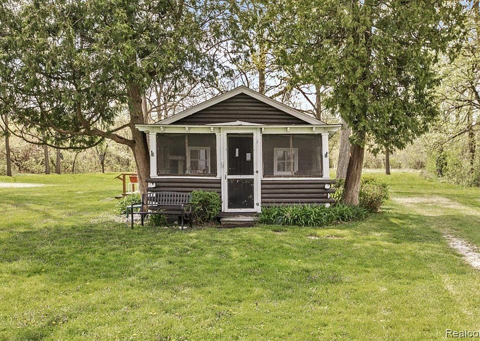 8636 River Rd, Cottrellville, MI 48039 | Zillow