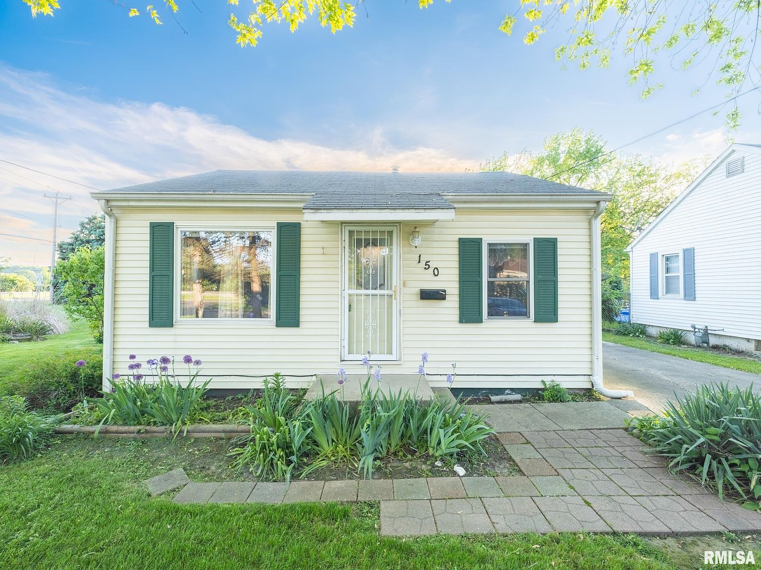 150 Allison St, East Peoria, IL 61611 | Zillow