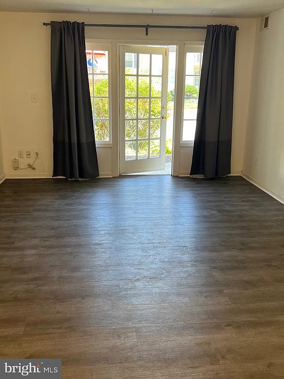 5902 Kingsford Rd #404, Springfield, VA 22152 | Zillow