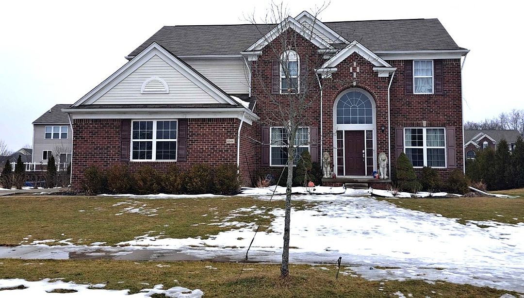 6054 Topaz Cir #101, Grand Blanc, MI 48439 | Zillow