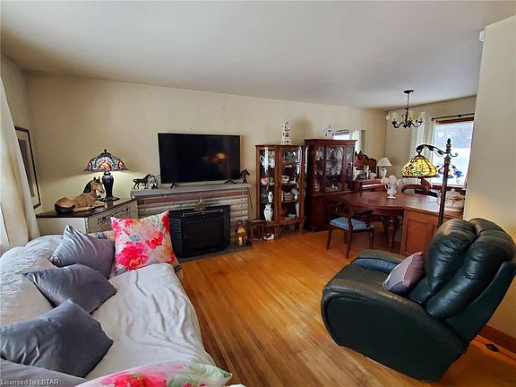 215 Trott Dr, London, ON N6G 1B6 | MLS #40527048 | Zillow