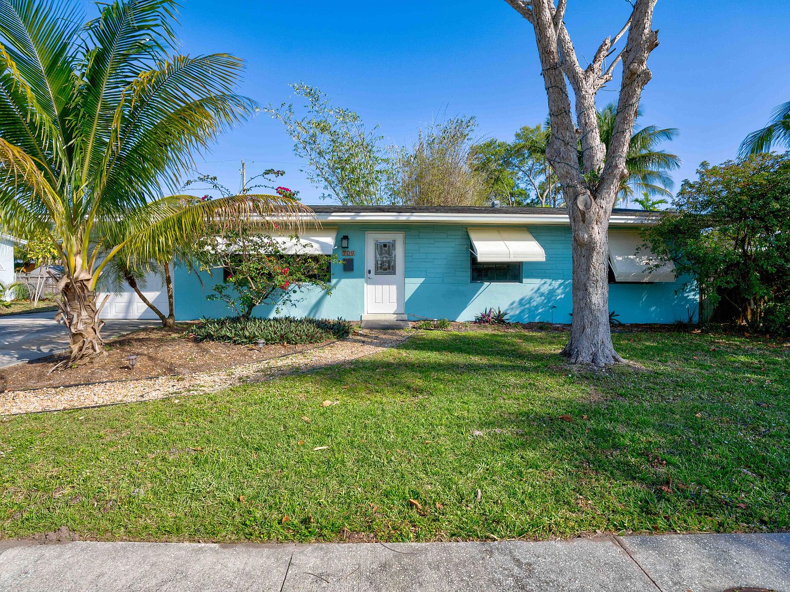709 Gumtree Road, North Palm Beach, FL 33408 | Zillow