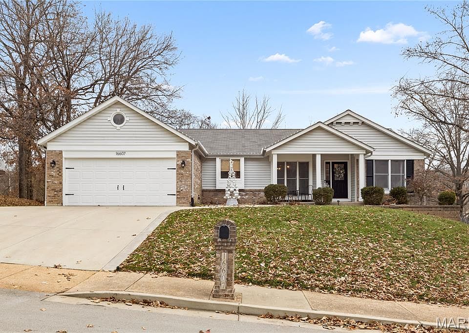 16607 Evergreen Forest Dr, Ballwin, MO 63011 | MLS #25081034 | Zillow
