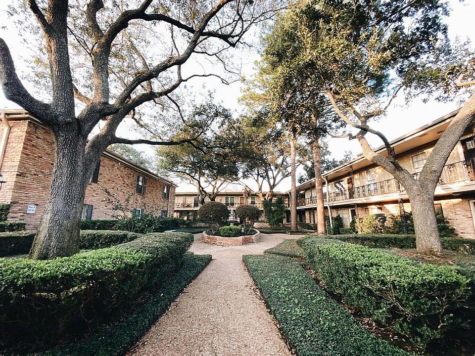 Summit Court Condominiums - Houston, TX | Zillow