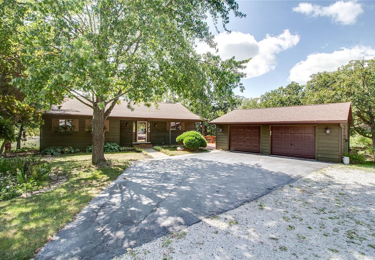 12915 Cheyenne Ln, Plainview, IL 62685 | Zillow