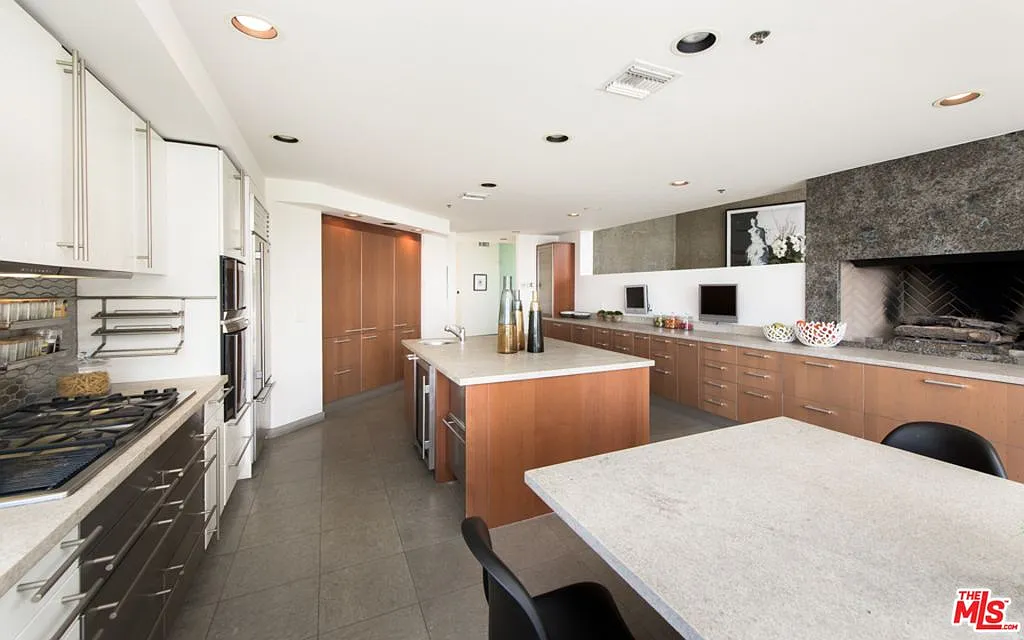 Abandoned: Inside Mary J. Blige's Former Hollywood Hills Mansion ...