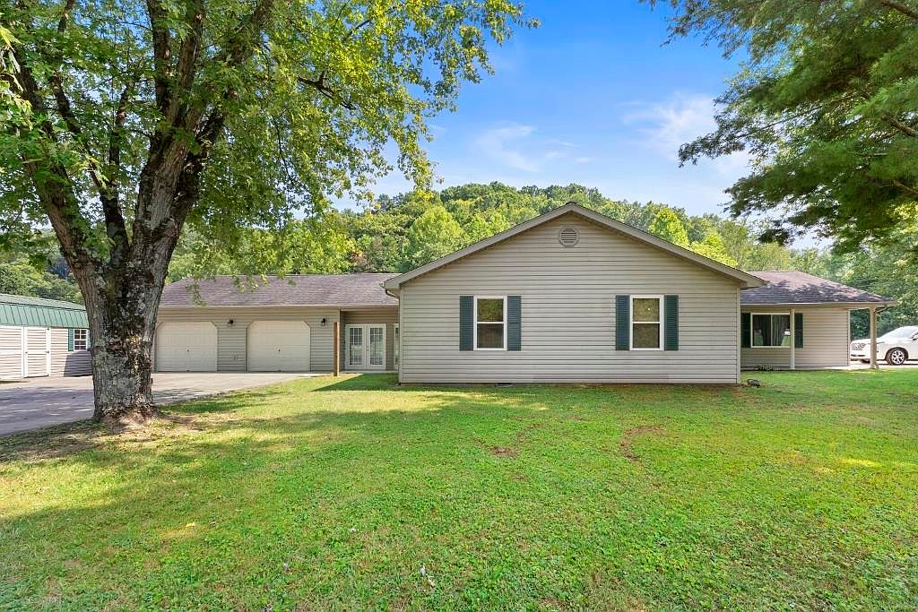 3097 Brush Creek Rd, Argillite, KY 41121 | Zillow