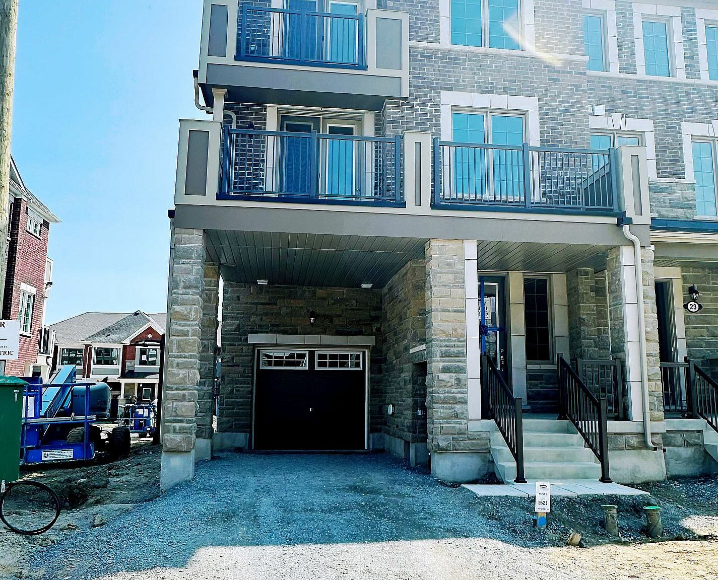 21 Thomas Frisby Jr Cres, Markham, ON L6C 3L1 | Zillow