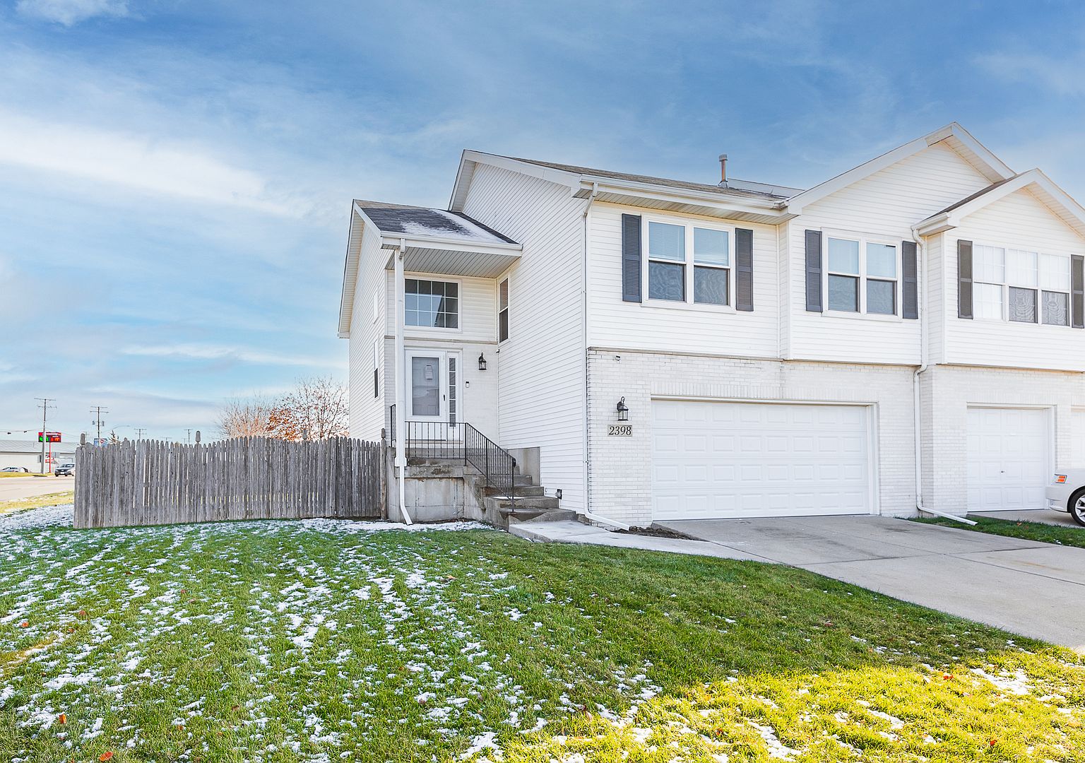 2398 Caton Crest Dr, Crest Hill, IL 60403 | Zillow