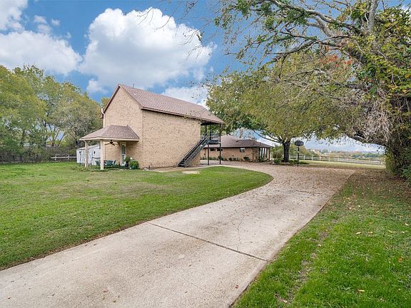 339 W Trinity St, Forney, TX 75126 | MLS #20480231 | Zillow