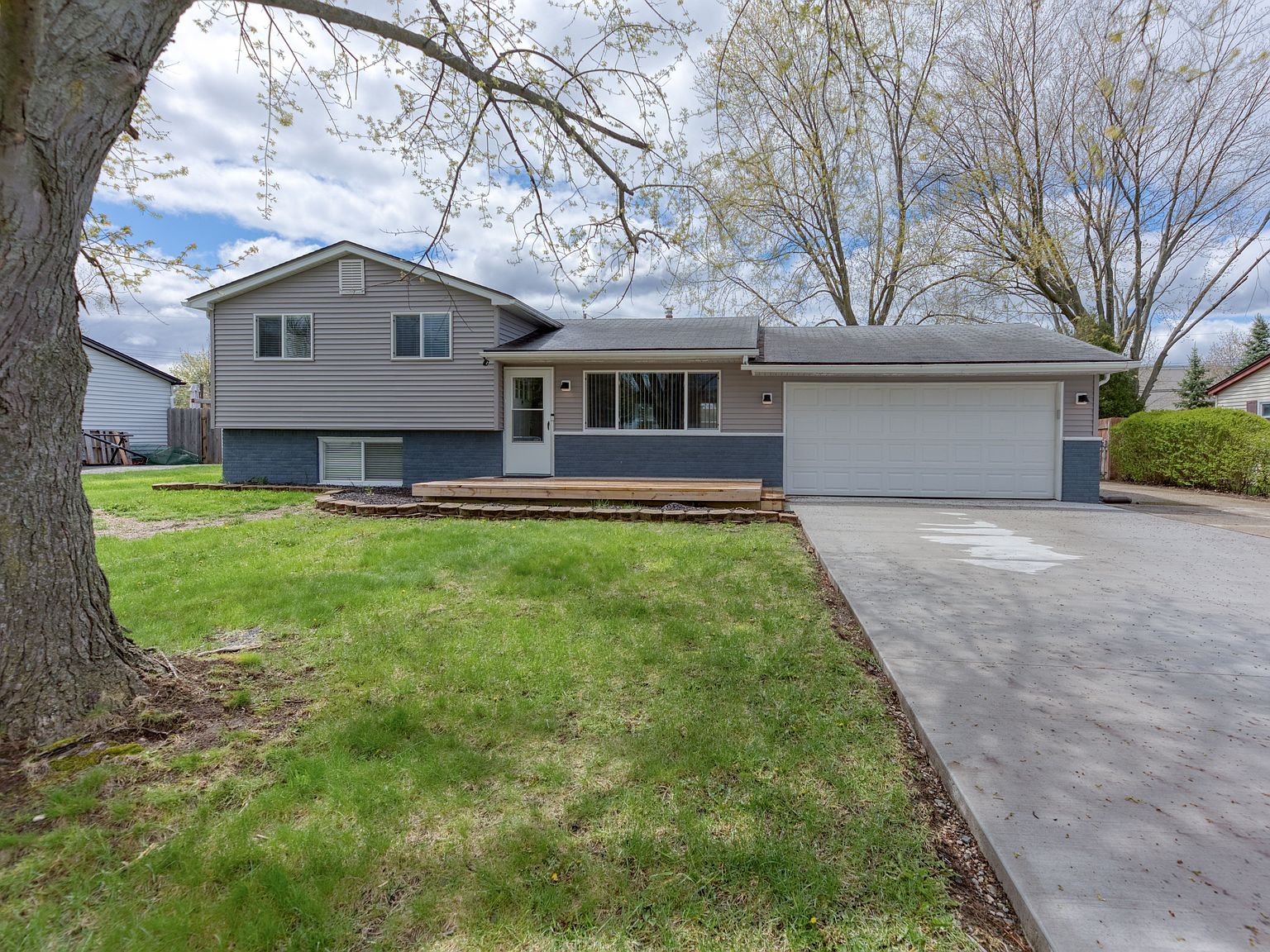 277 Decca Dr, White Lake, MI 48386 | Zillow