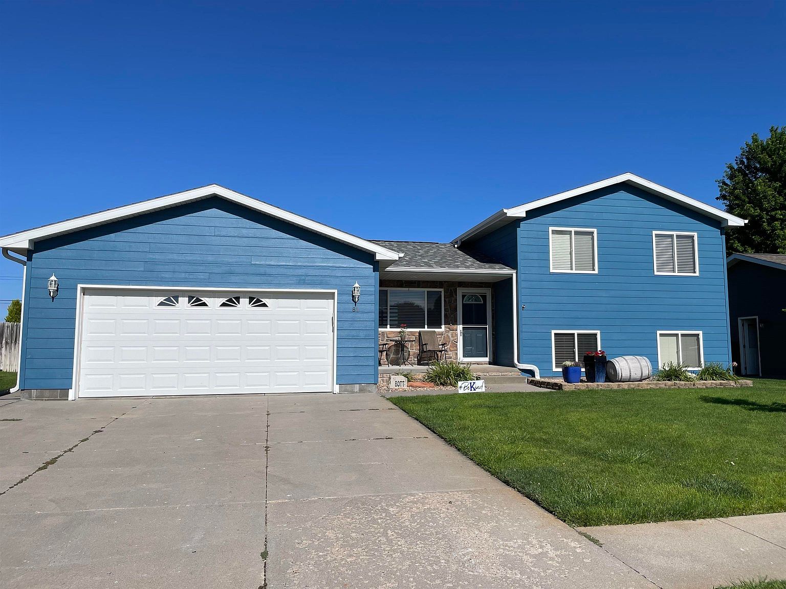 81 La Platte Rd, Kearney, NE 68845 | Zillow