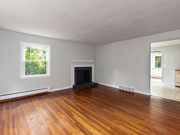 15 Colonial Rd, Medway, MA 02053 | MLS #72997161 | Zillow