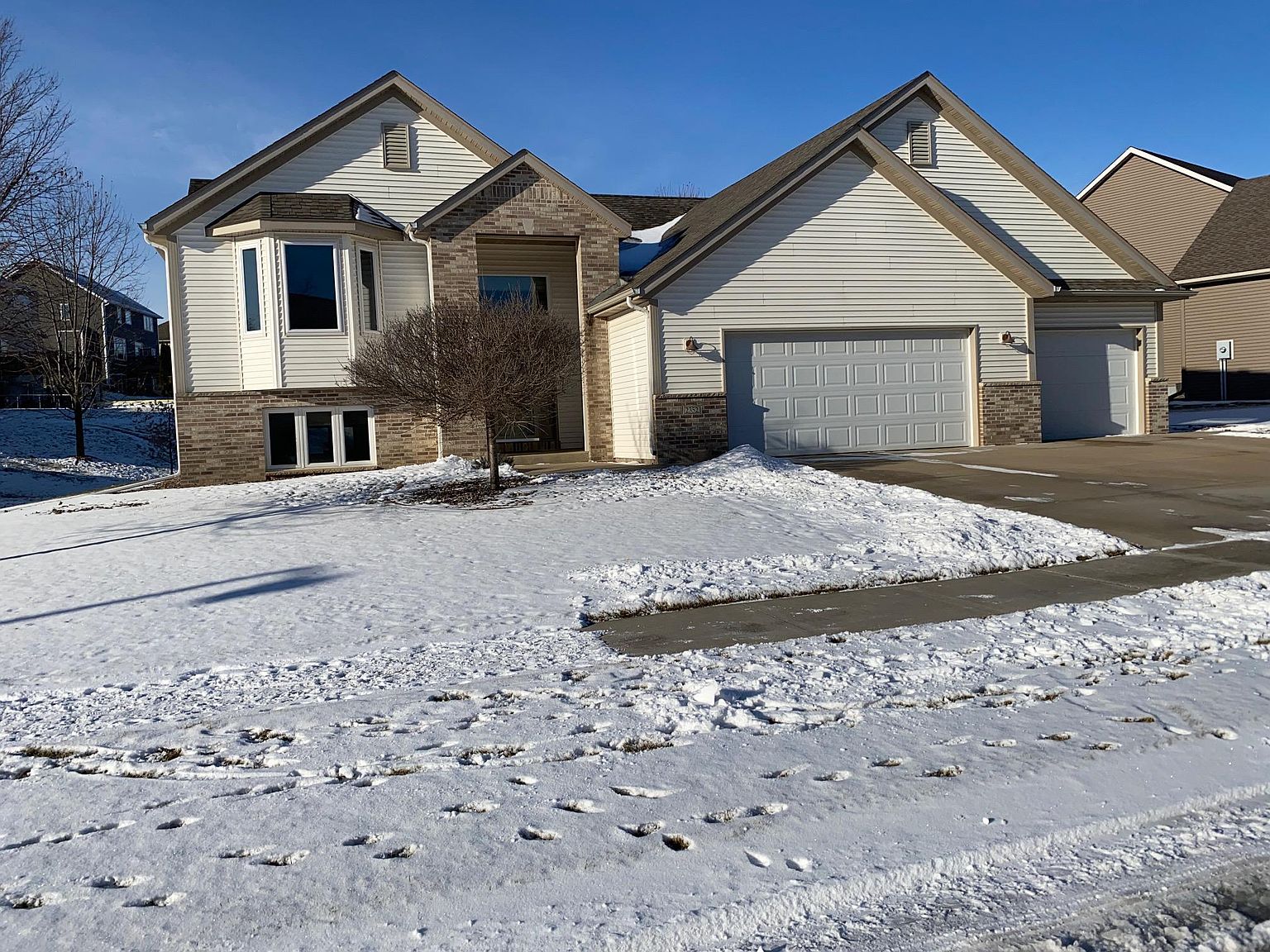 2352 Crimson Ridge Cir NW, Rochester, MN 55901 | Zillow