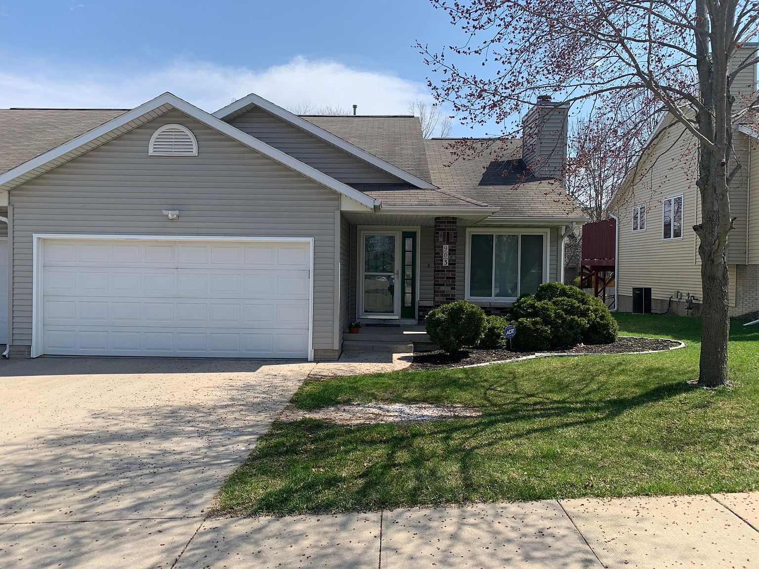 903 Westside Dr, Iowa City, IA 52246 | Zillow