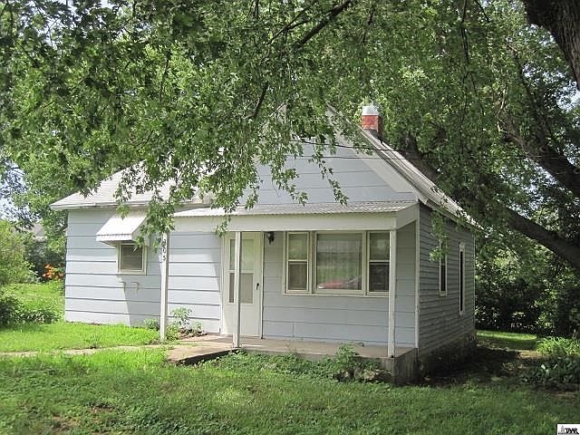 305 Lincoln St, Circleville, KS 66416 | Zillow