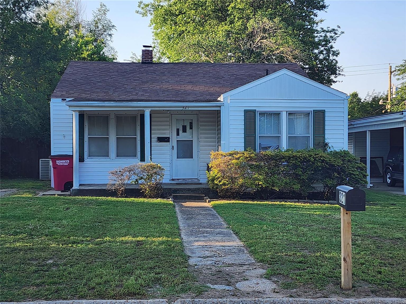 321 Edmondson St, Sikeston, MO 63801 | Zillow