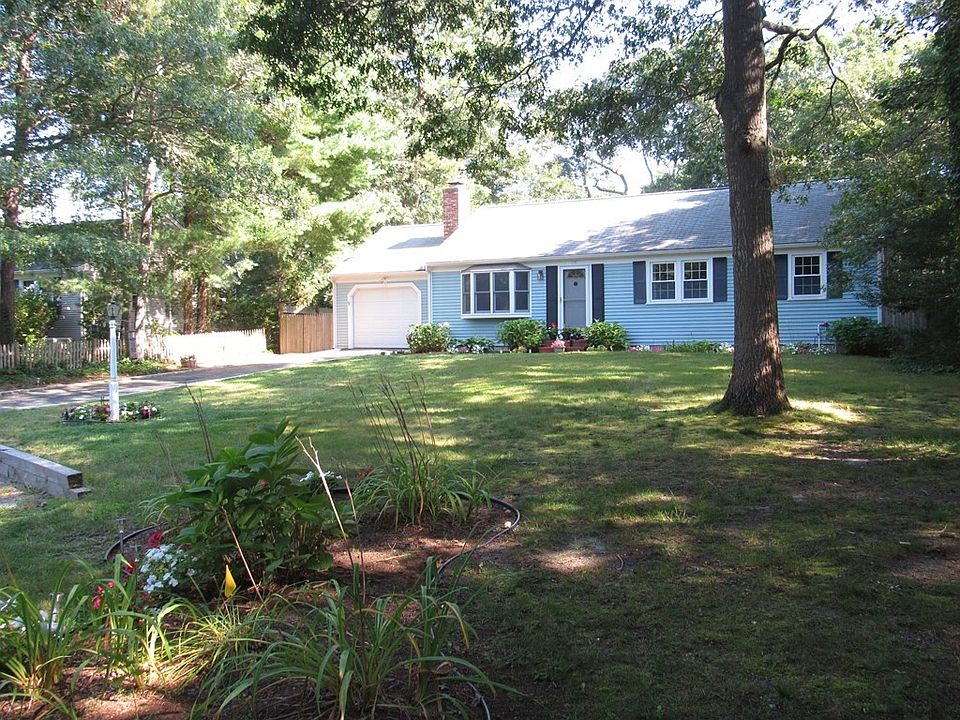 24 Garth Ct, Barnstable, MA 02630 | Zillow