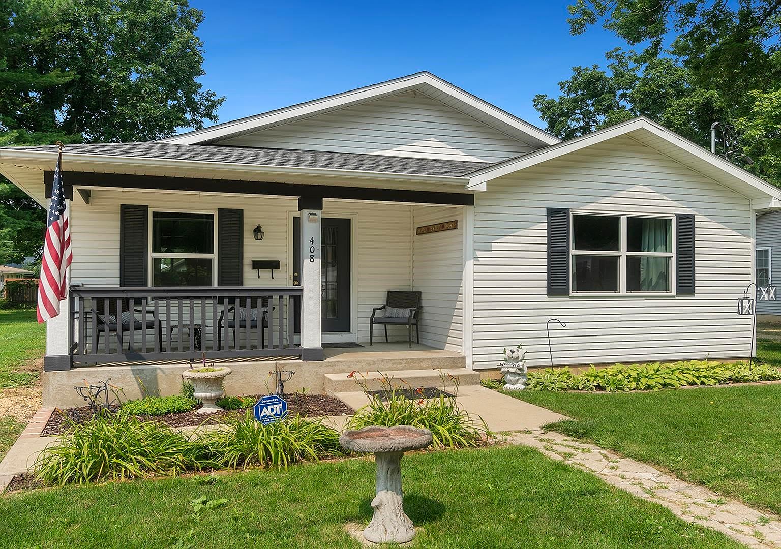 408 S 8th St, Oregon, IL 61061 | Zillow