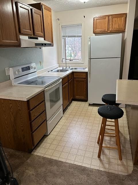 217 S Jefferson St #2, Lowell, MI 49331 | Zillow