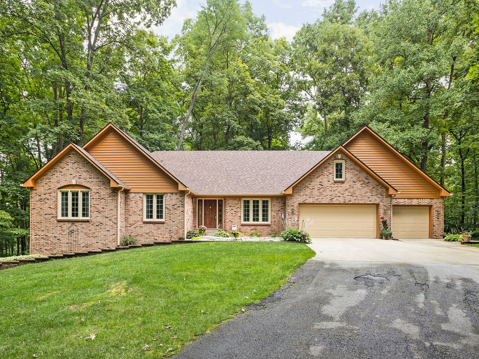 201 S Clear Creek Dr, Martinsville, IN 46151 | Zillow