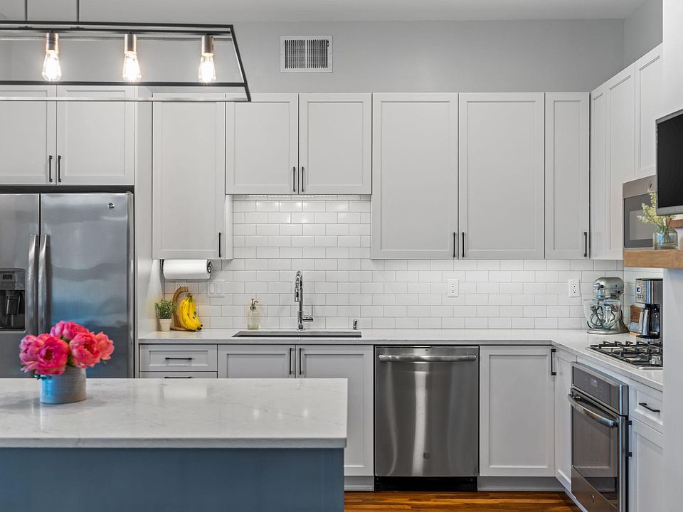 1240 S 2nd St UNIT 214, Minneapolis, MN 55415 | MLS #6427290 | Zillow