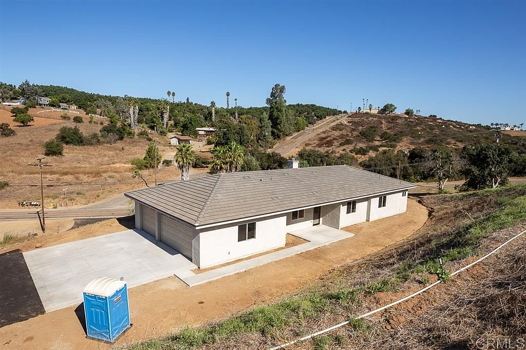 Vista Del Rio, Fallbrook, CA 92028 | Zillow