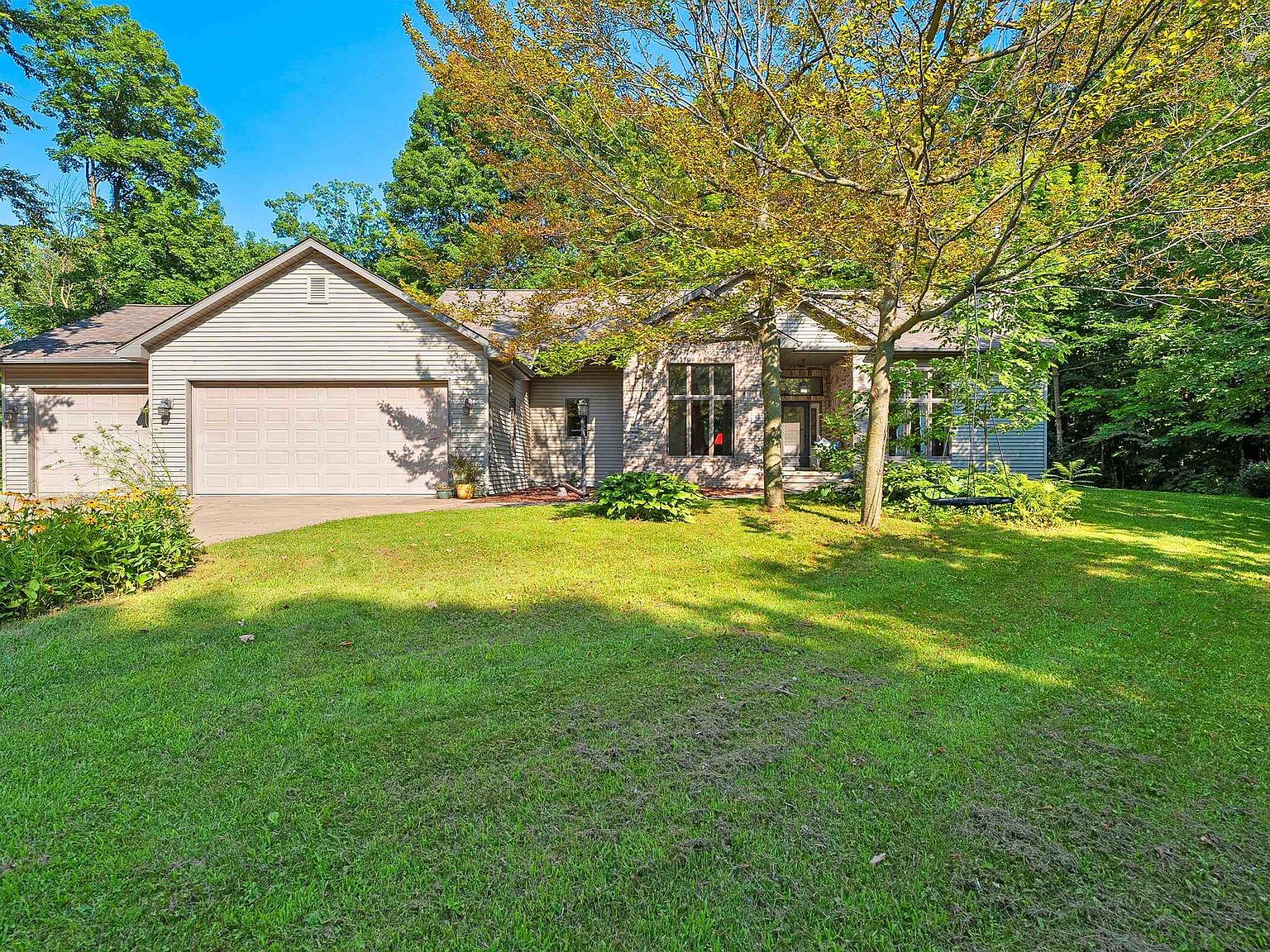 N3880 Anita Wieckert Rd, Appleton, WI 54913 | Zillow