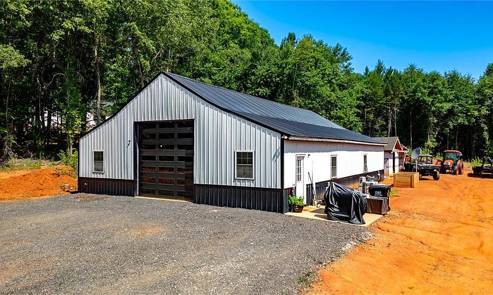129 Pepper Rd, Easley, SC 29642 | MLS #20276404 | Zillow 129 Pepper Rd, Easley, SC 29642 | MLS #20276404 | Zillow