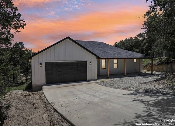 750 la paloma, Canyon Lake, TX 78133 | MLS #1784685 | Zillow