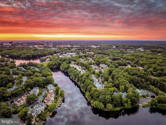2066 Lake Audubon Ct, Reston, VA 20191 | Zillow