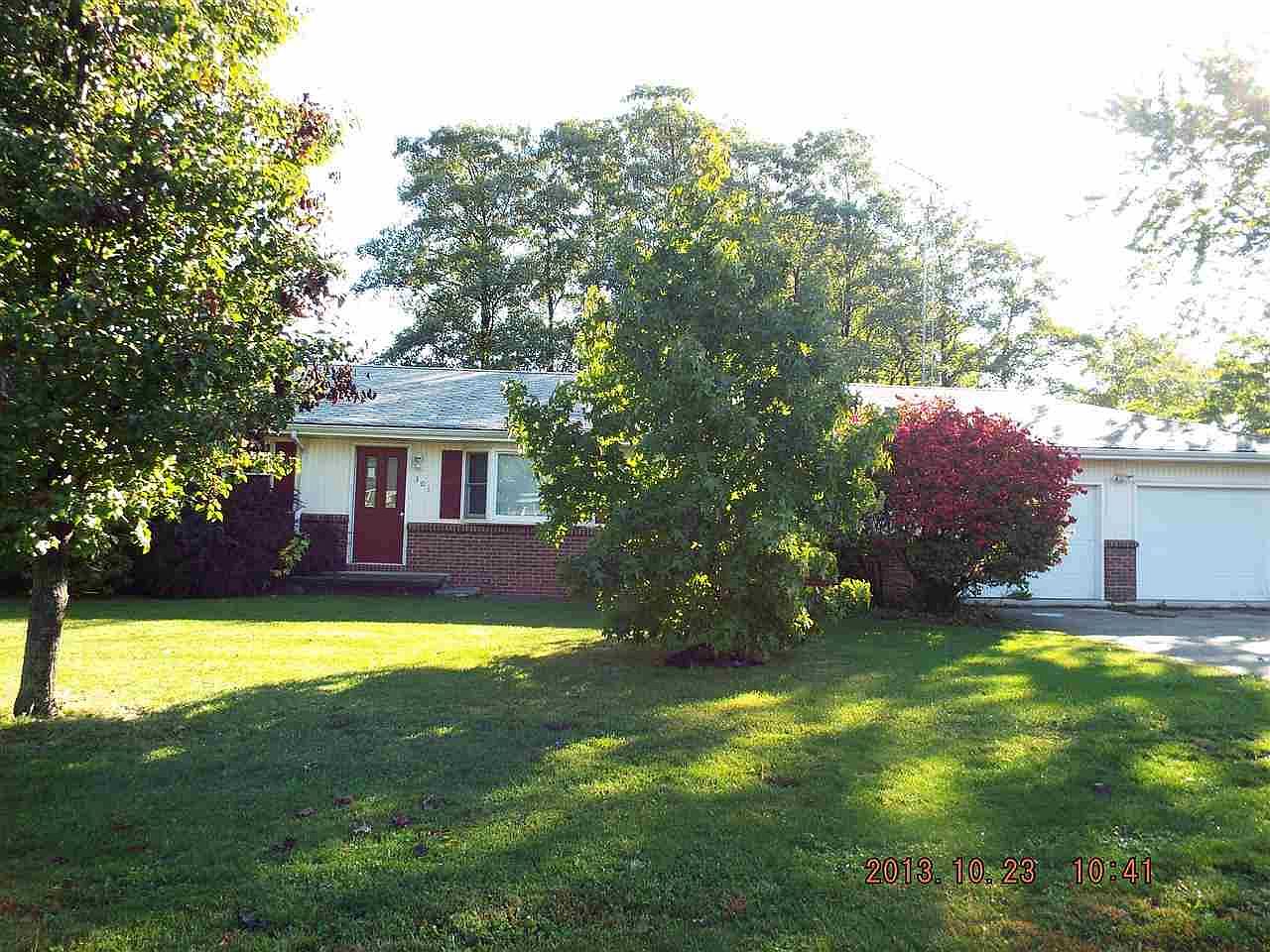 301 S Oak Ln, Kentland, IN 47951 | Zillow