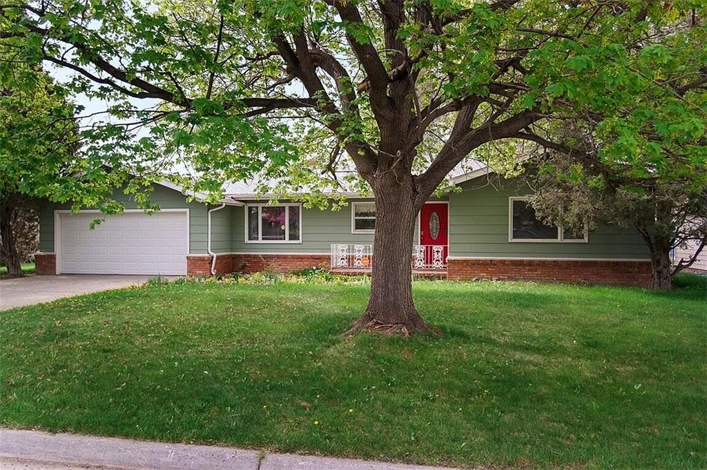 1434 Maurine St, Billings, MT 59105 | Zillow