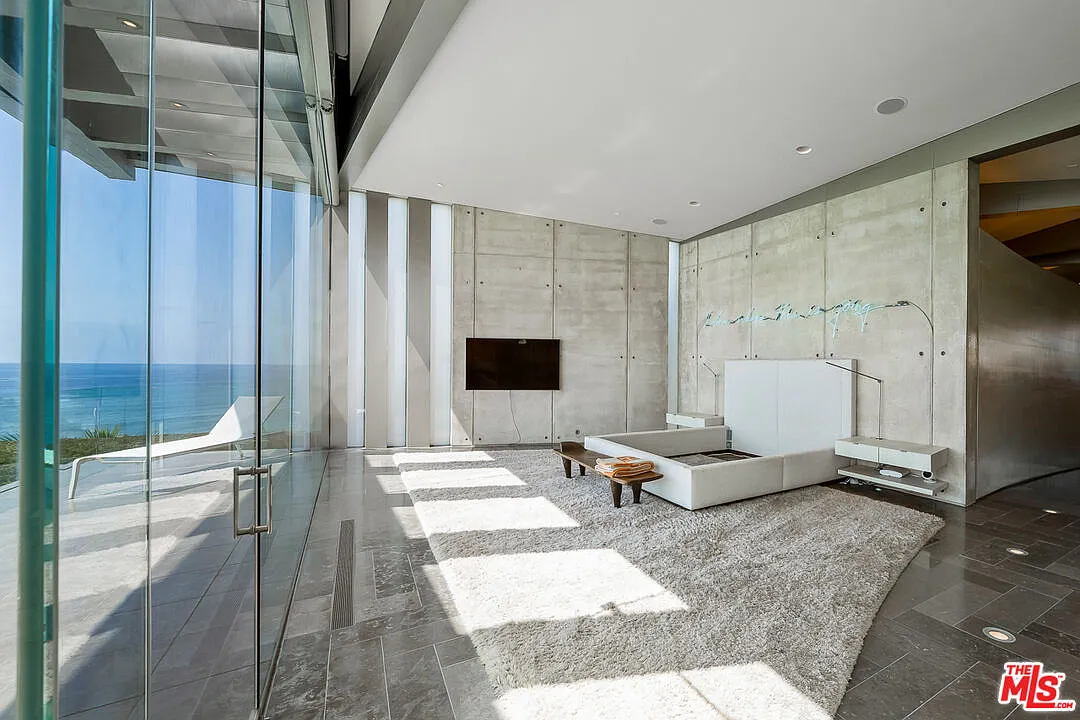$19.99M Wallace E. Cunningham-Designed "Crescent House" For Sale in ...