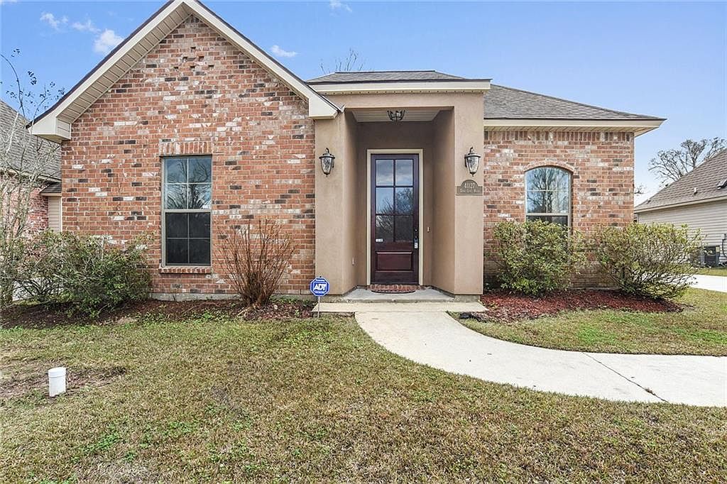 41127 Don Lou Dr, Gonzales, LA 70737 | Zillow