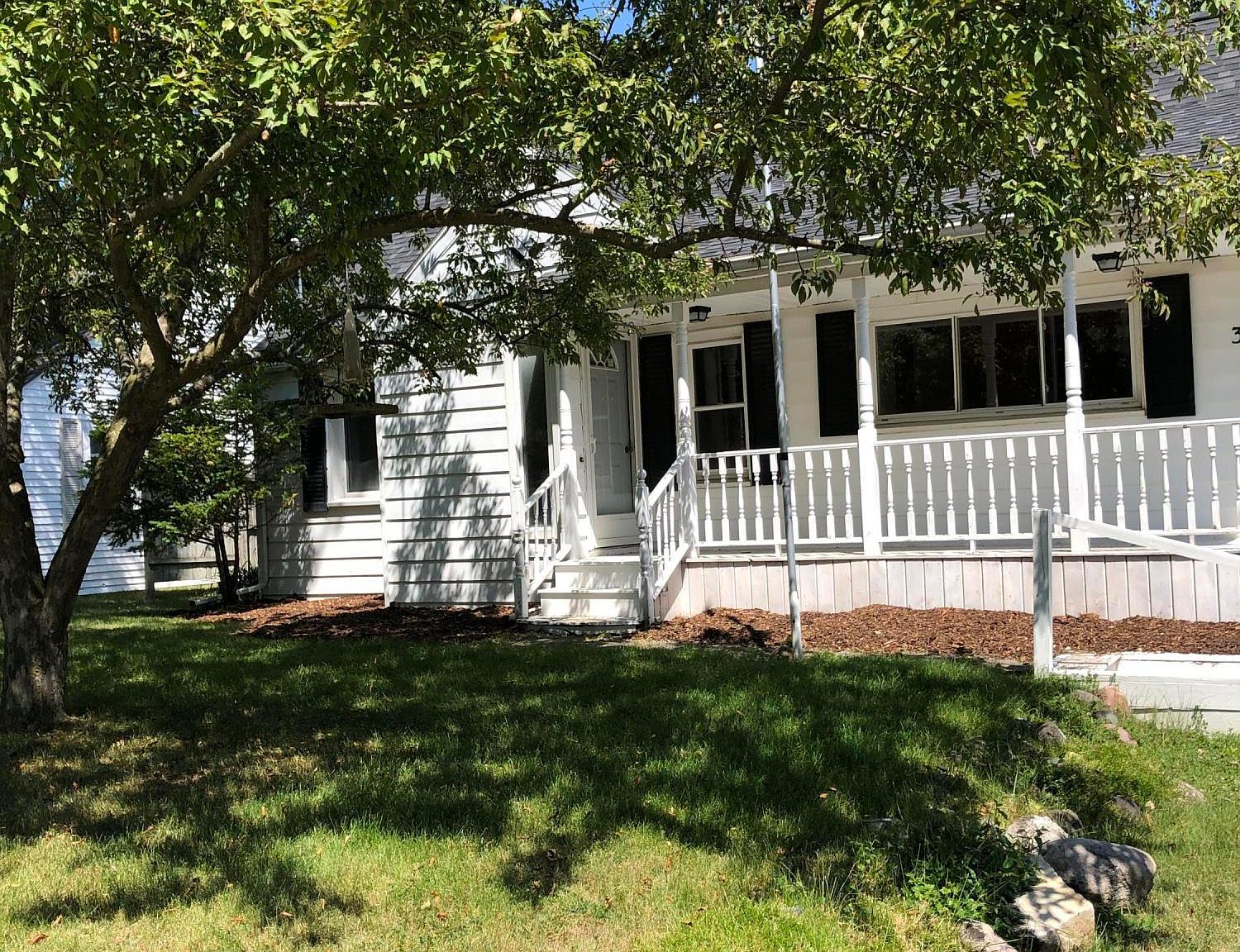 314 N Logan St, Dewitt, MI 48820 | Zillow