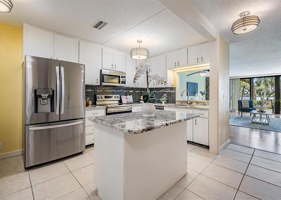 Sunfish Bay Condominiums - 1111 N Bayshore Blvd Clearwater FL | Zillow