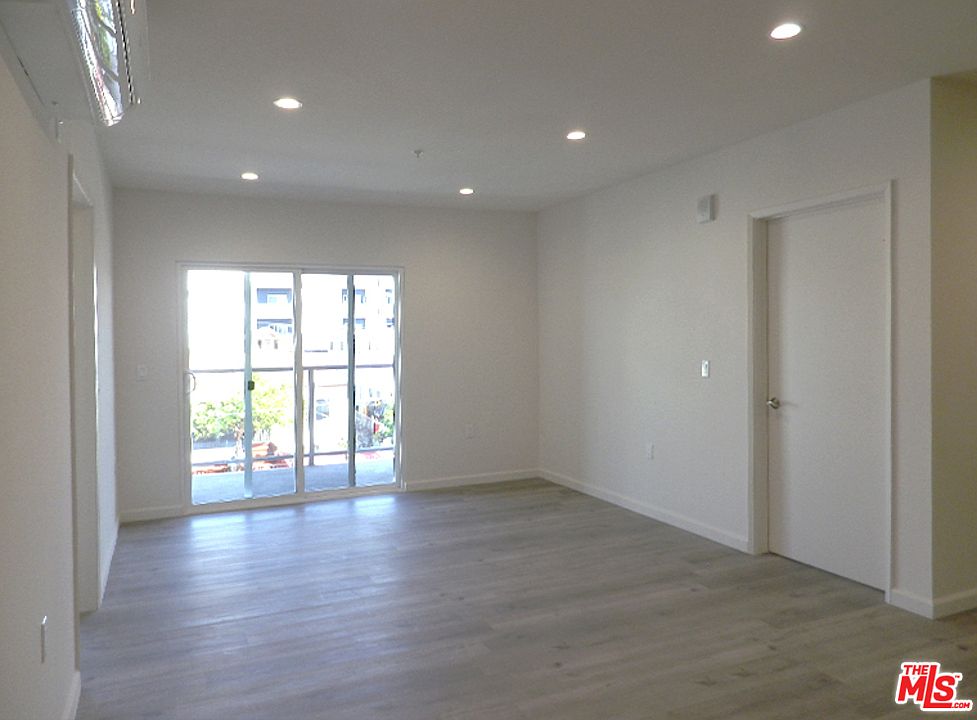 1019 S Catalina St #306, Los Angeles, CA 90006 | Zillow