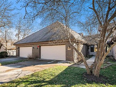 7 The Woodlands Dr, Kansas City, MO 64119 | Zillow