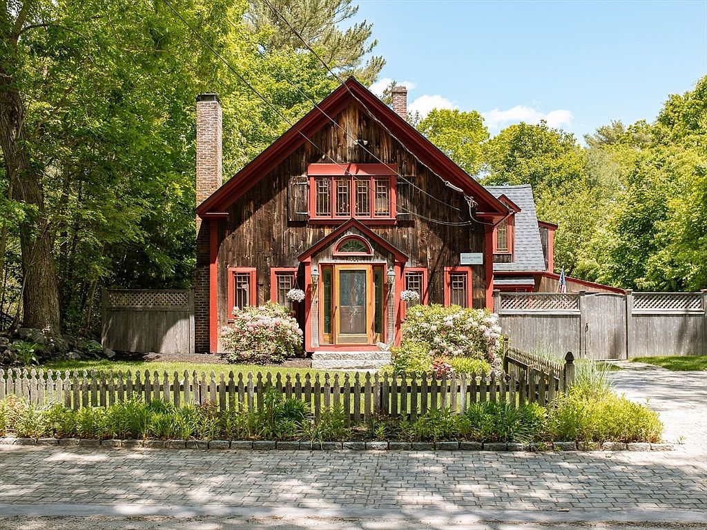1027 Union St, Duxbury, MA 02332 | Zillow
