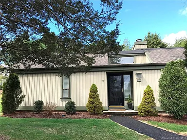 29 Heritage Cir Southbury CT | Zillow - Apartments for Rent in Southbury