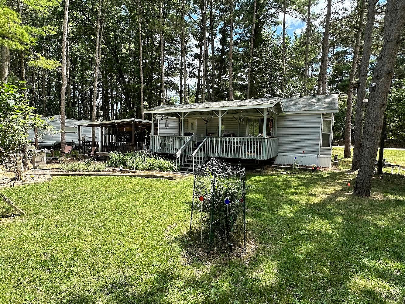 15-127 Woodhaven Lakes, Sublette, IL 61367 | Zillow