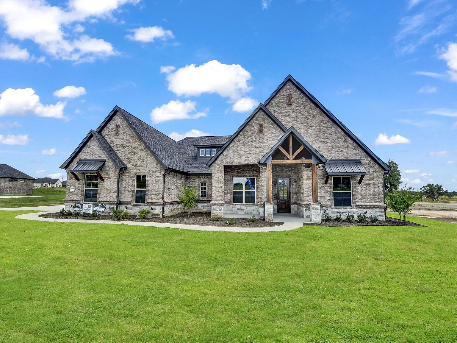 609 Gatlin Pass Azle Tx 76020 Zillow