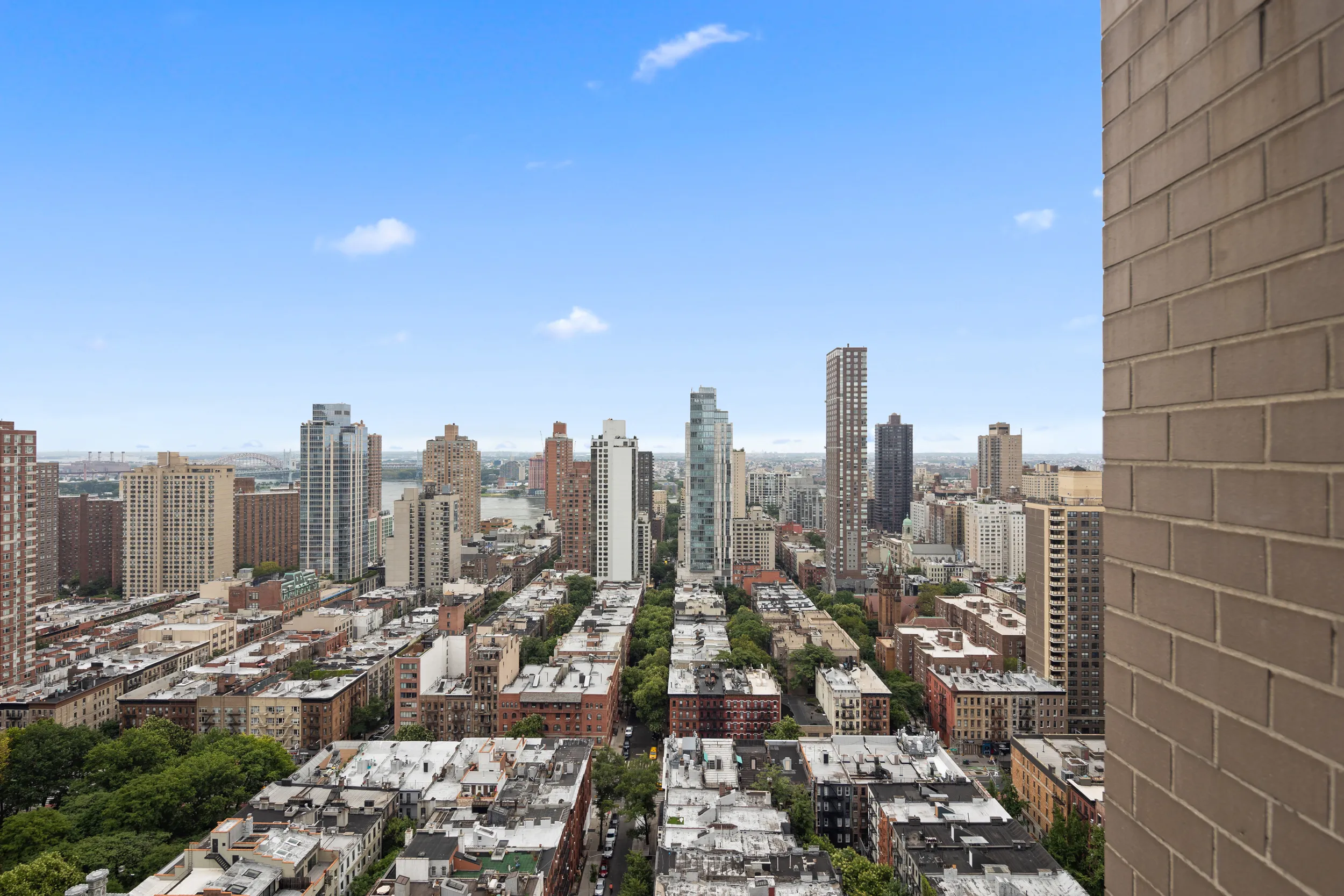 200 East 89th Street #27D in Yorkville, Manhattan | StreetEasy