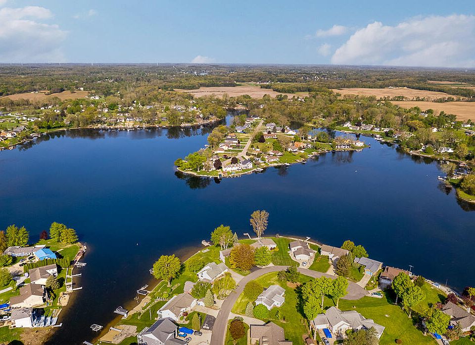 10730 Emerald Dr, Cement City, MI 49233 | Zillow